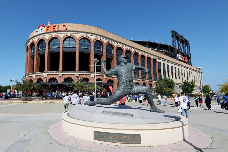 18 Fun Things To Do In Flushing: Food Courts & Cafes | Karta